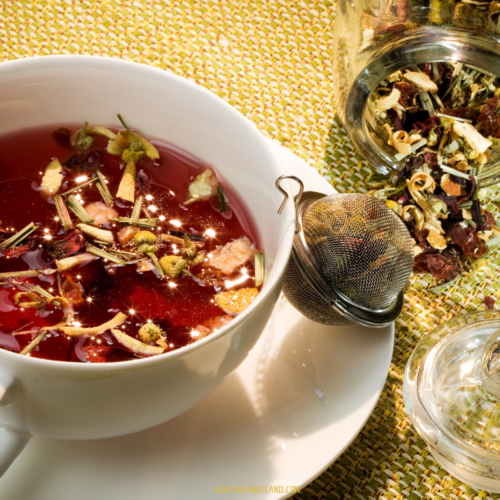 Floral Teas: A Guide to Discover the Benefits - A Day In Candiland