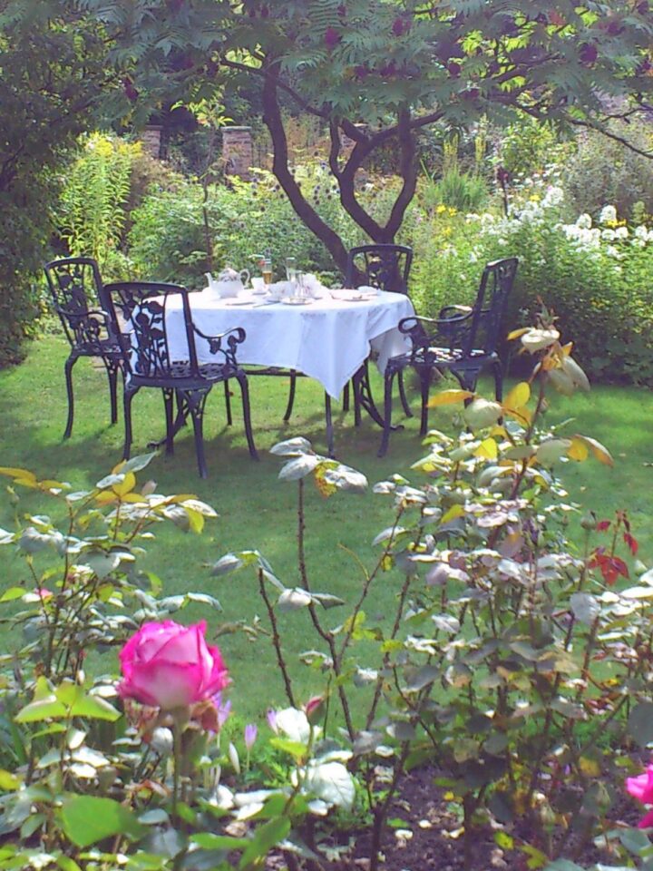 How to Throw a Beautiful Tea Party Birthday Celebration - A Day In ...