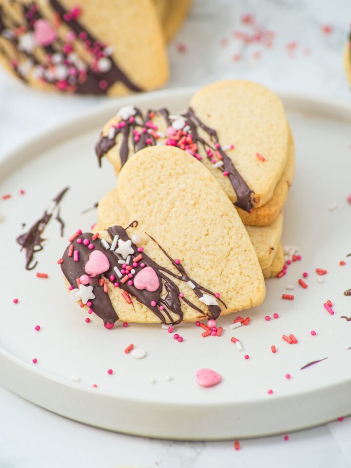 Rolo Pretzel Cookies - A Day In Candiland